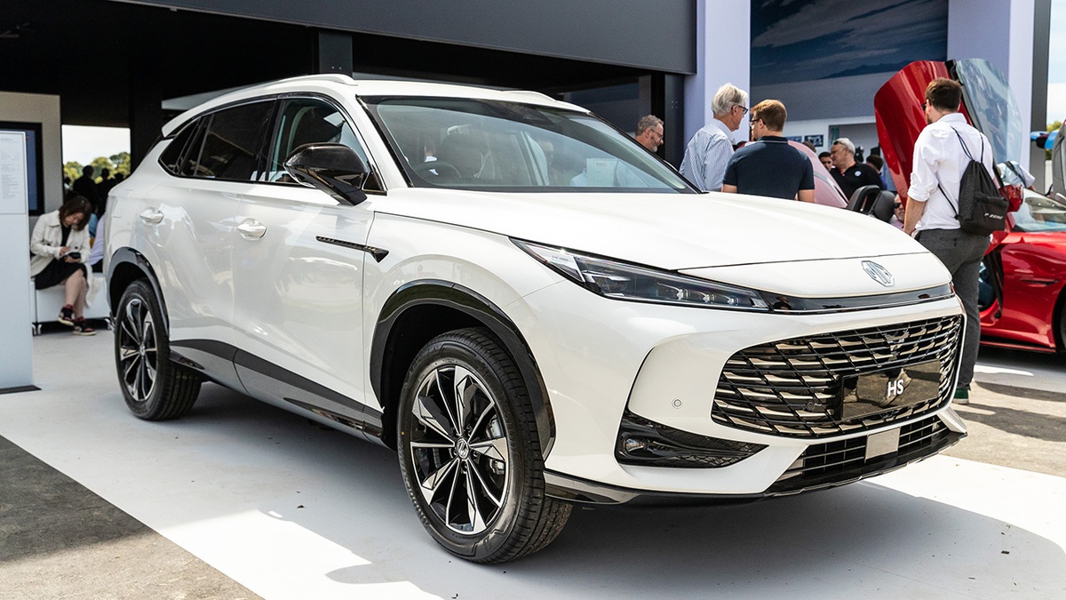 Der neue MG HS wird beim Goodwood Festival of Speed vorgestellt ...