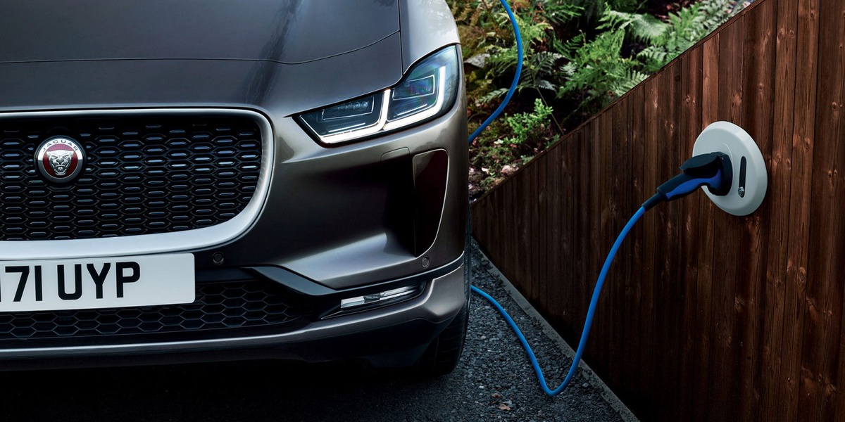 JLR Owner Tata Close to Inking Deal for Massive EV Battery Plant in the ...