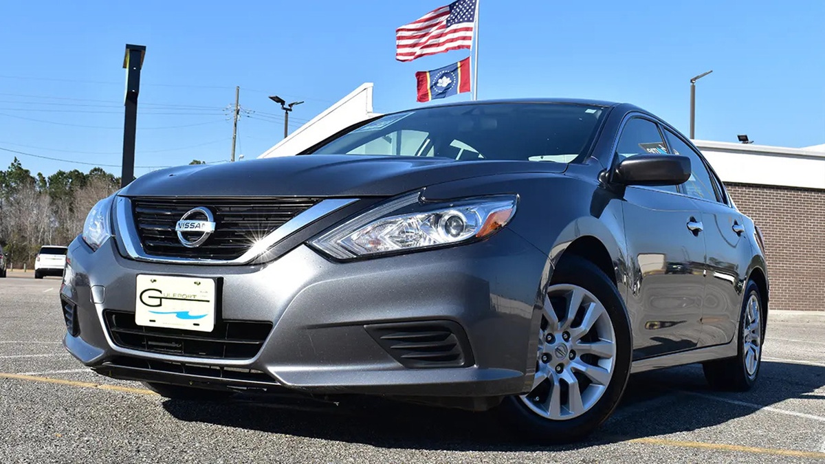 Nissan expands its certified used-car program to include older cars ...