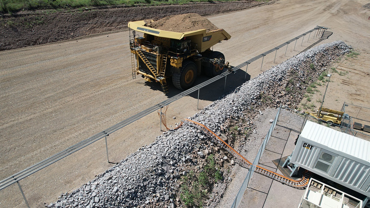 Caterpillar presents dynamic charging system for mining trucks – Autoua.net