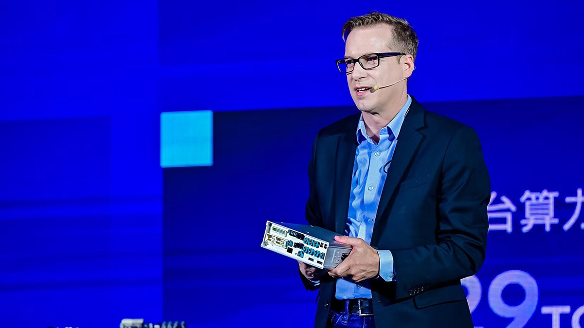 Intel Unveils Discrete GPU for Cars – Autoua.net