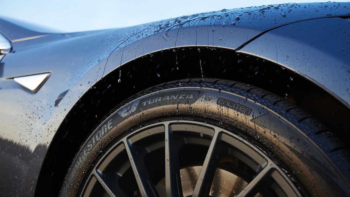 Bridgestone Turanza EV Grand Touring Tire for Electric Vehicles Makes ...