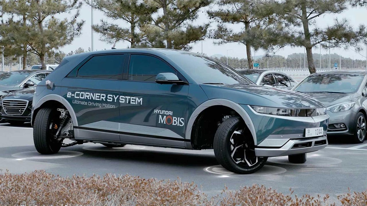 Le nouveau système e-Corner de Hyundai Mobis permet à une voiture de ... Le nouveau système e-Corner de Hyundai Mobis permet à une voiture de ...