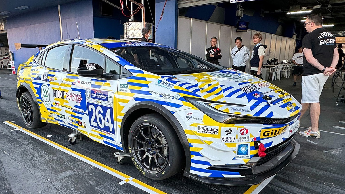 Toyota has turned the new Prius into a race car that runs on carbon ...