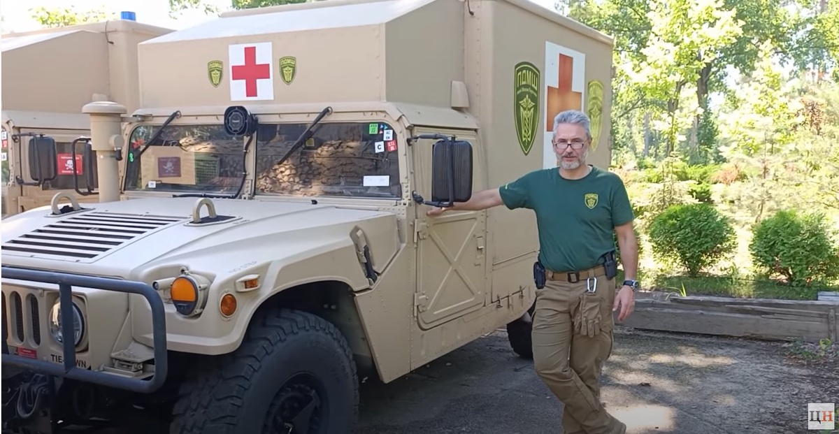 An anonymous billionaire from the USA sent HMMWV cars to Ukrainian ...