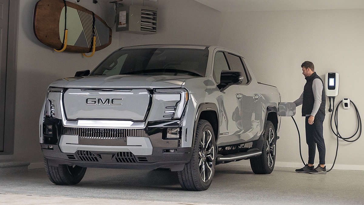 2025 GMC Sierra EV Denali gets a $7,500 price cut thanks to a new battery pack – Autoua.net