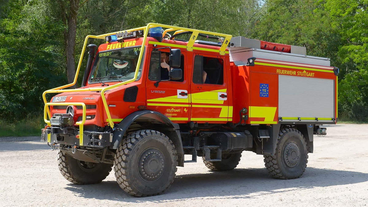 Mercedes unveils Unimog fire trucks and ambulances for the 2023 ...