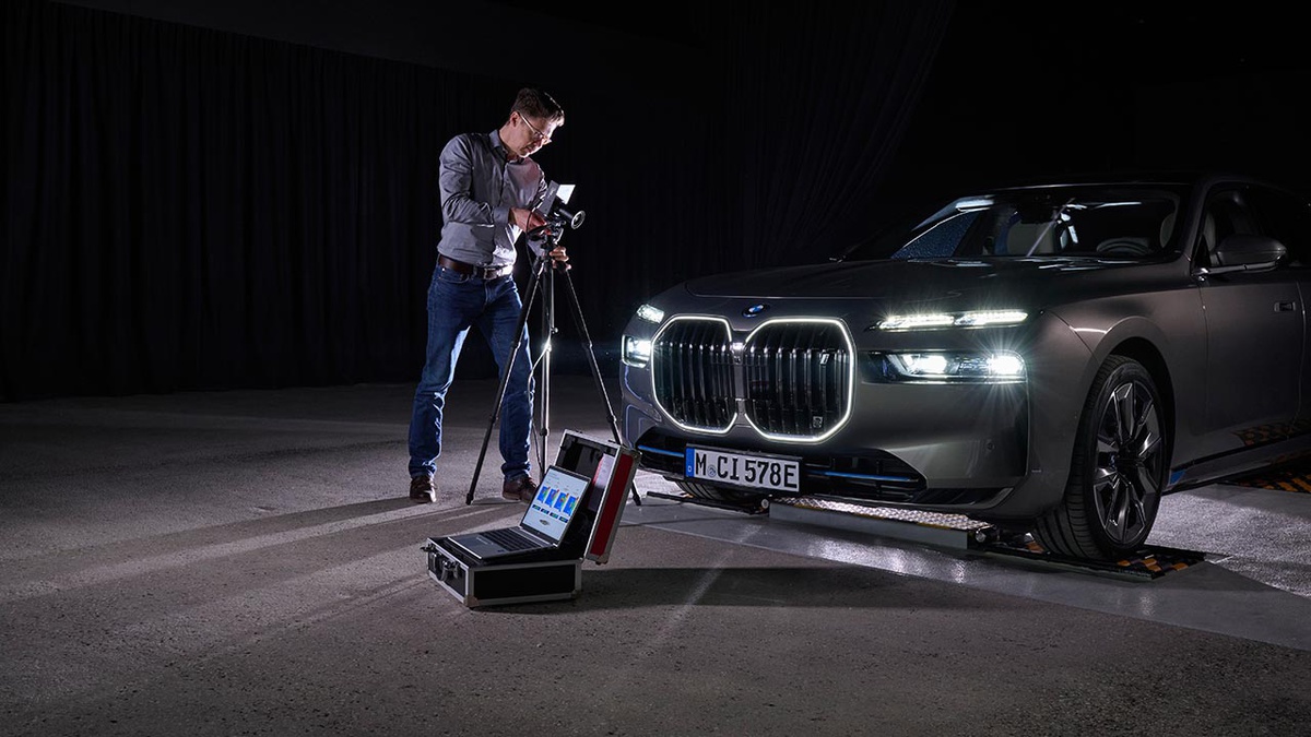 BMW's New Headlight Testing Tunnel enables realistic simulation of ...