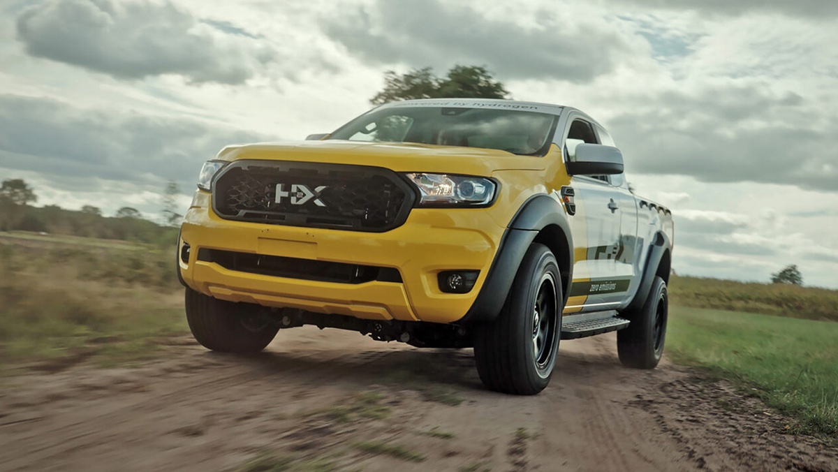 H2X Global reveals an all wheel drive hydrogen EV pick up truck based ...
